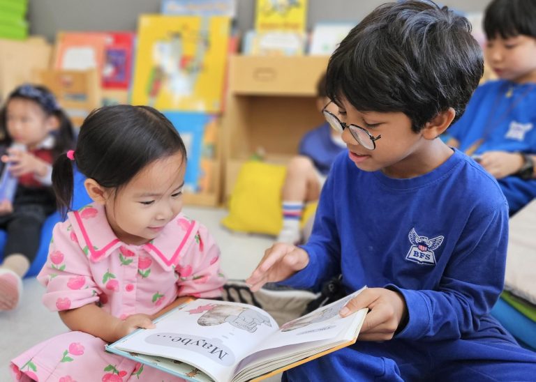 Reading Buddies at BFS - Busan Foreign School BFS Reading Buddies ...
